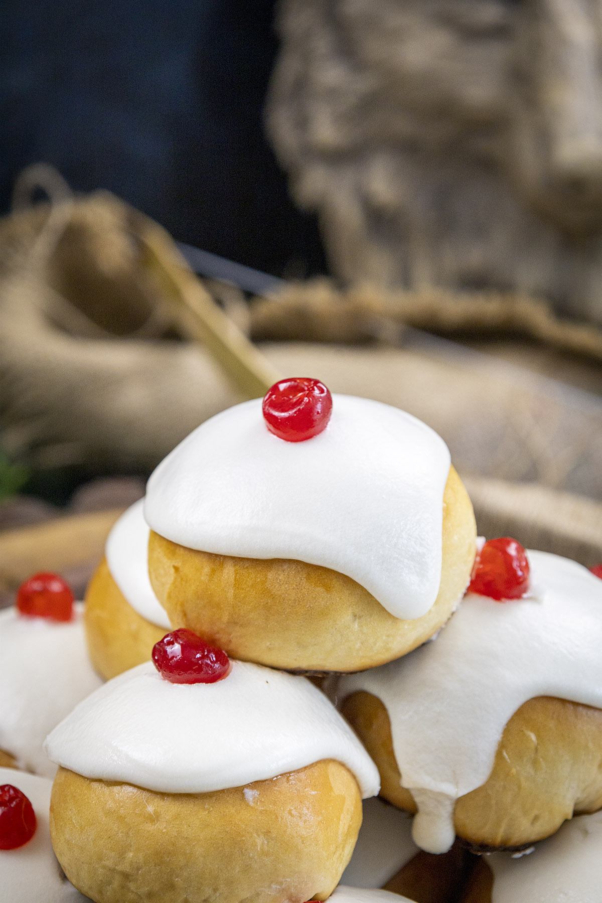 The Triplet's Iced Rolls Inspired By Brave - The Starving Chef